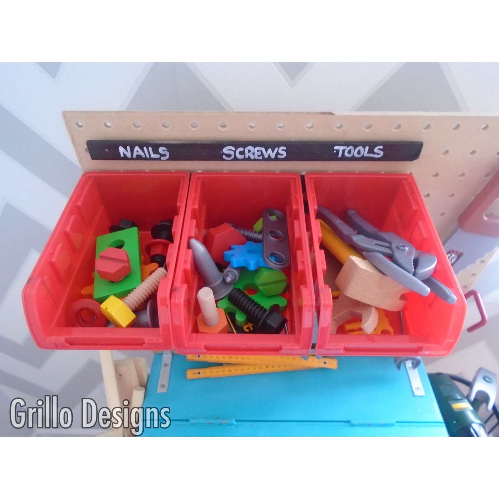 DIY: Tool Bench - Guest Post by Grillo Design - Teacher by trade ...