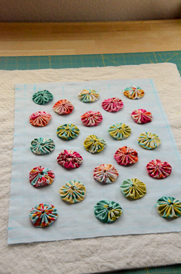 Mini Yo Yo Quilt Tutorial