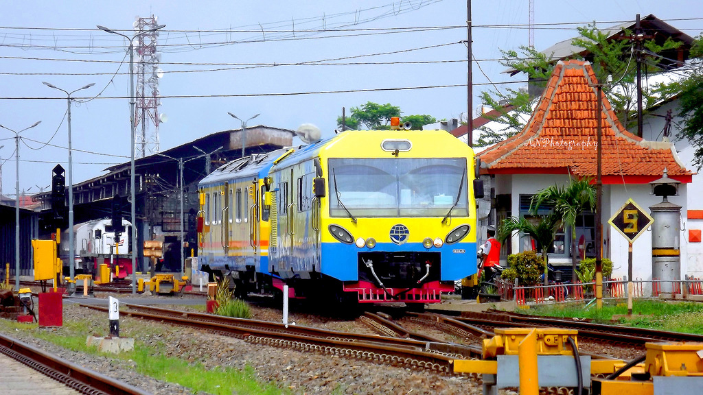 SARANA PERKERETAAPIAN