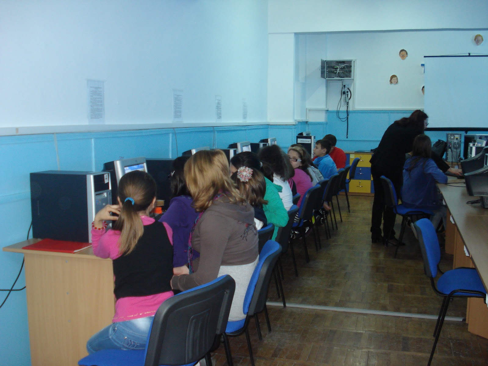 TICGEOBACAU: COMPETENTE CHEIE TIC IN CURRICULUM SCOLAR ID 4615 ...