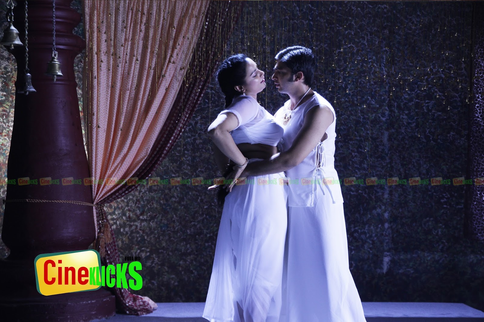 Cine Klicks: Rathinirvetham Malayalam Movie Stills | Stills | Swetha Menon