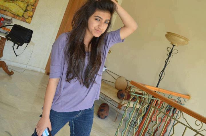 Cute Girls Singapure Teen Cute