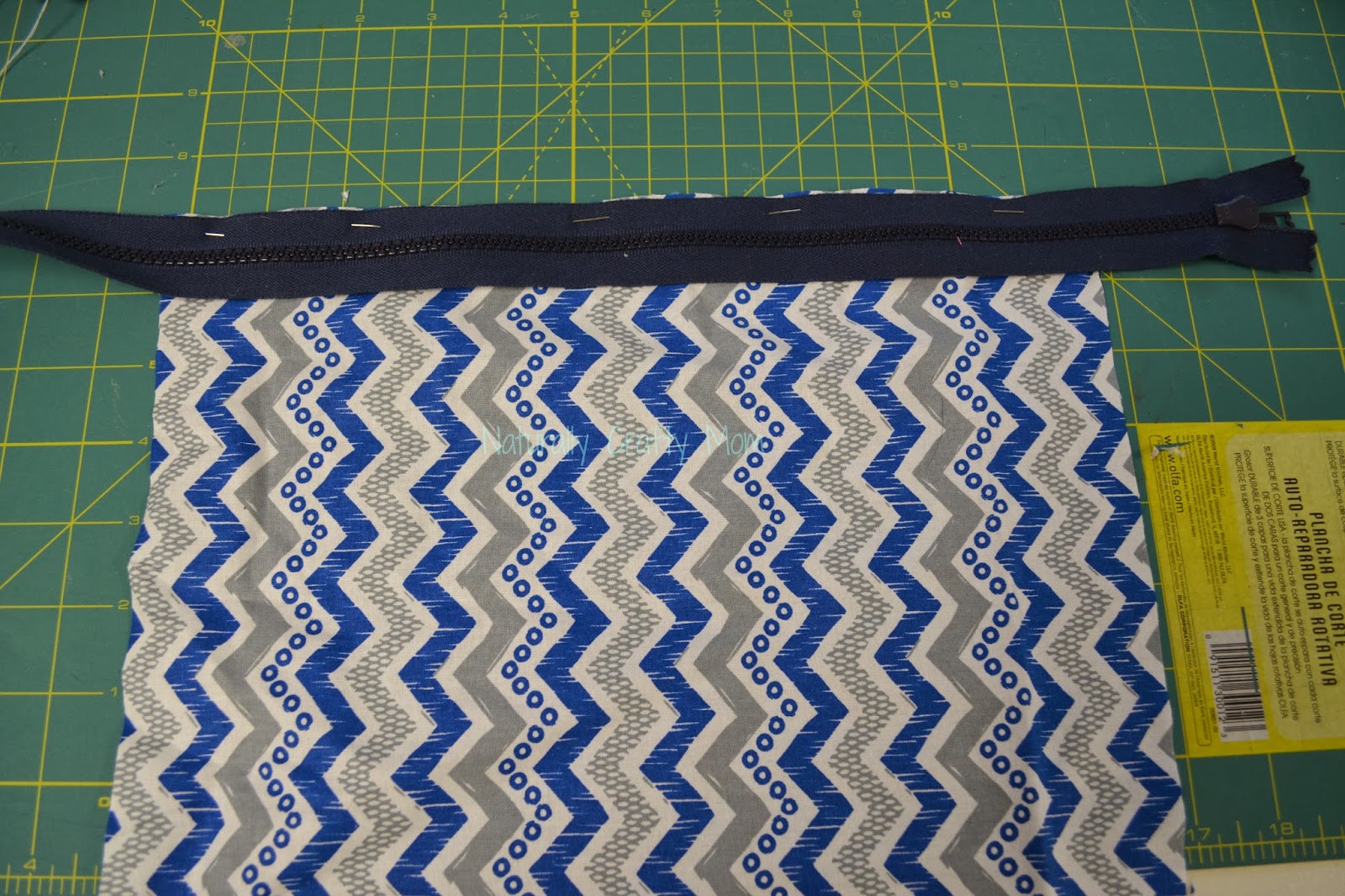 30 Minute Lined Wet Bag Tutorial and Give Away |Naturally Crafty Mom