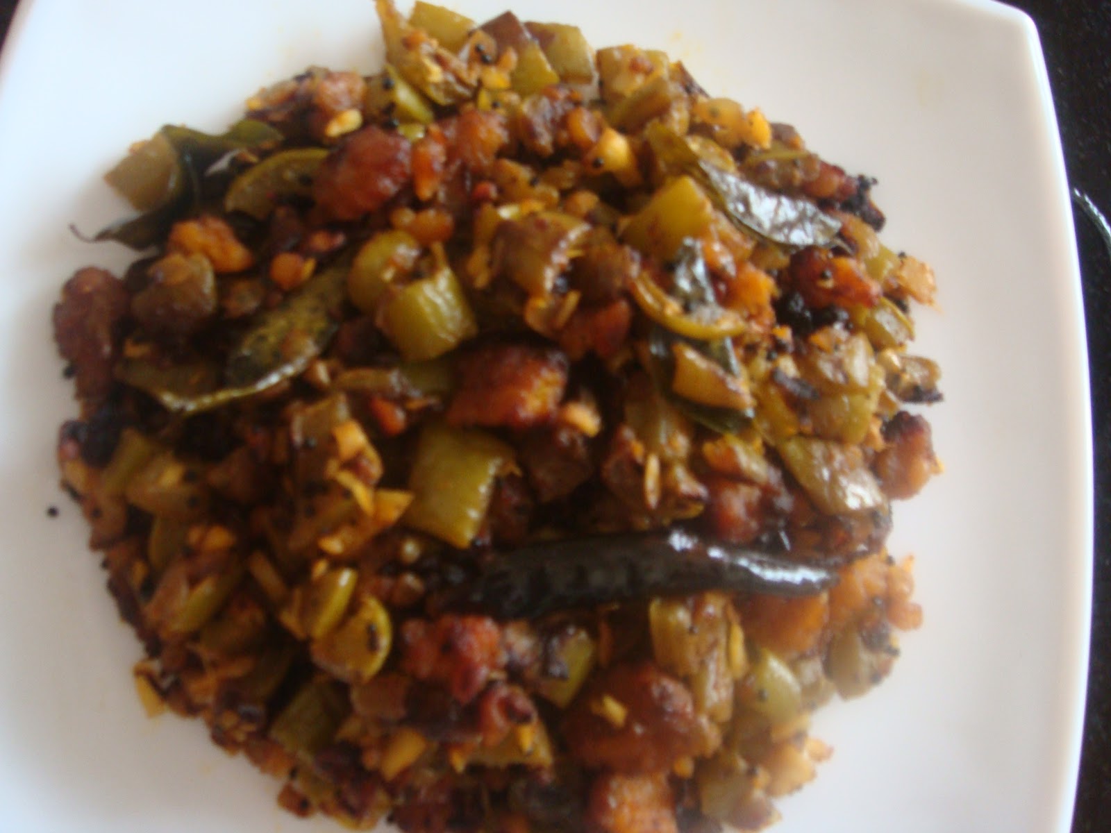 padavalanga (snake gourd) upperi - Sasi's Cuisine