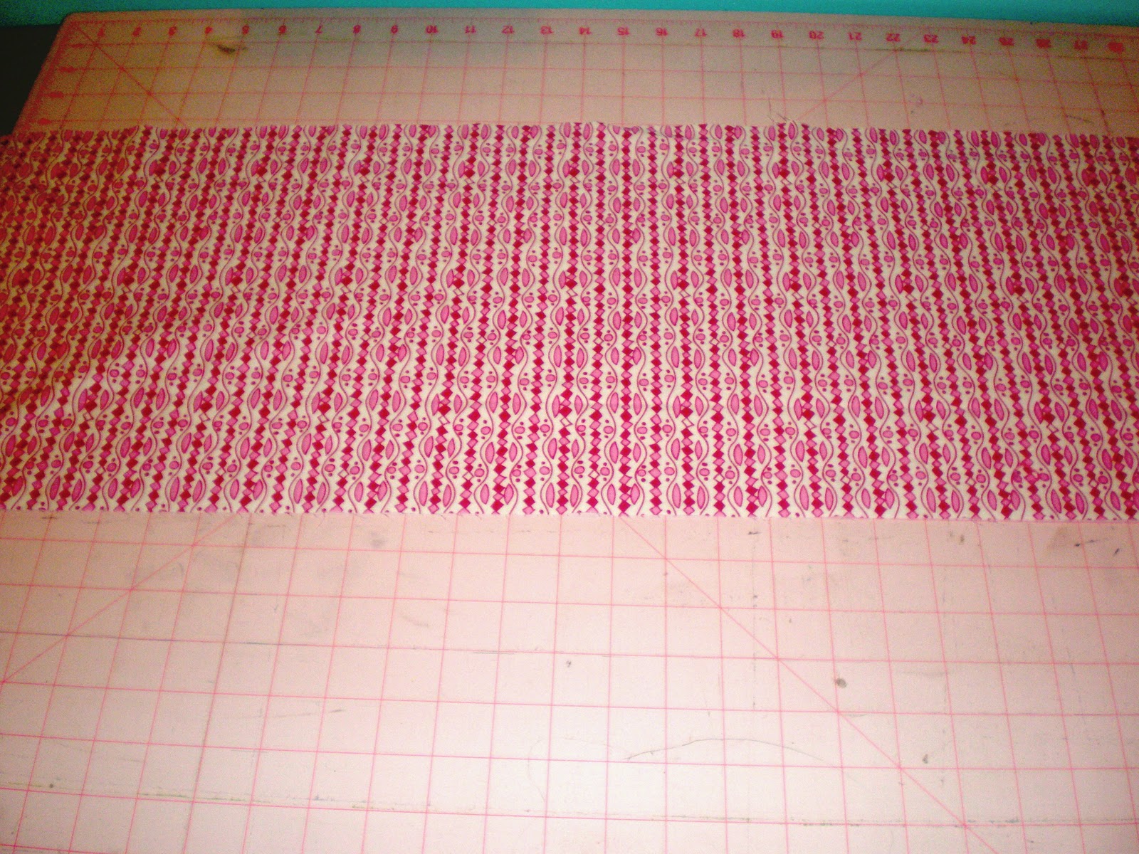 Frilly Lilly: Easy Pillowcase Tutorial