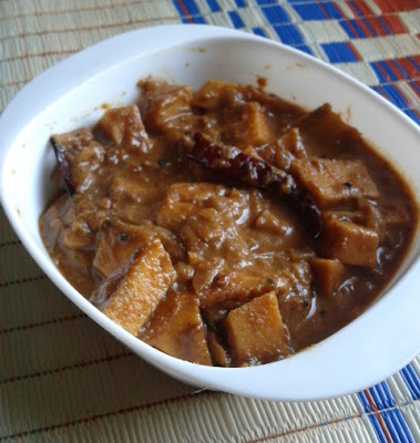 Foodies diary: Chena Theeyal - Yam in fried coconut curry