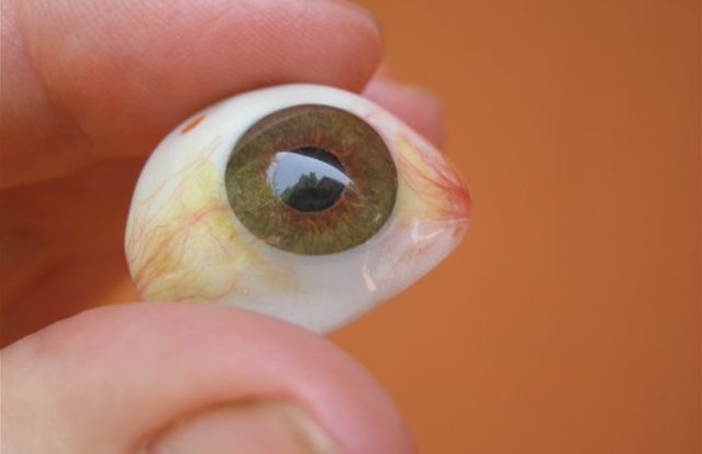 New Advancement In The Field Of Artificial Eyes ~ MIND FREAKING ...