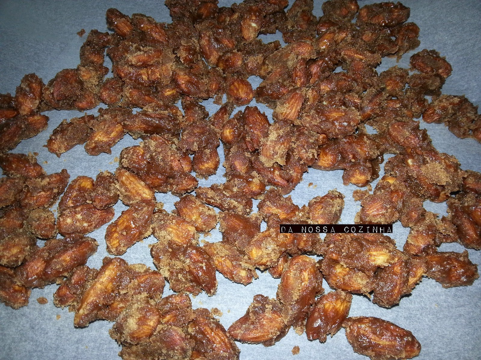 Da Nossa Cozinha : Amêndoas da Páscoa Caseiras