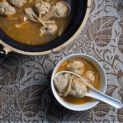 Javaholic: Pong Tauhu--Tofu with Meatball Soup