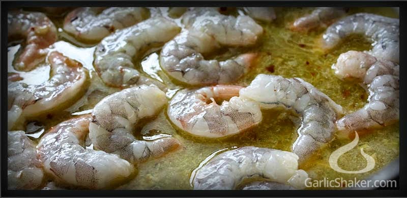 Garlic Shaker Peeler: Awesome Taste of Garlic White Wine Sauce