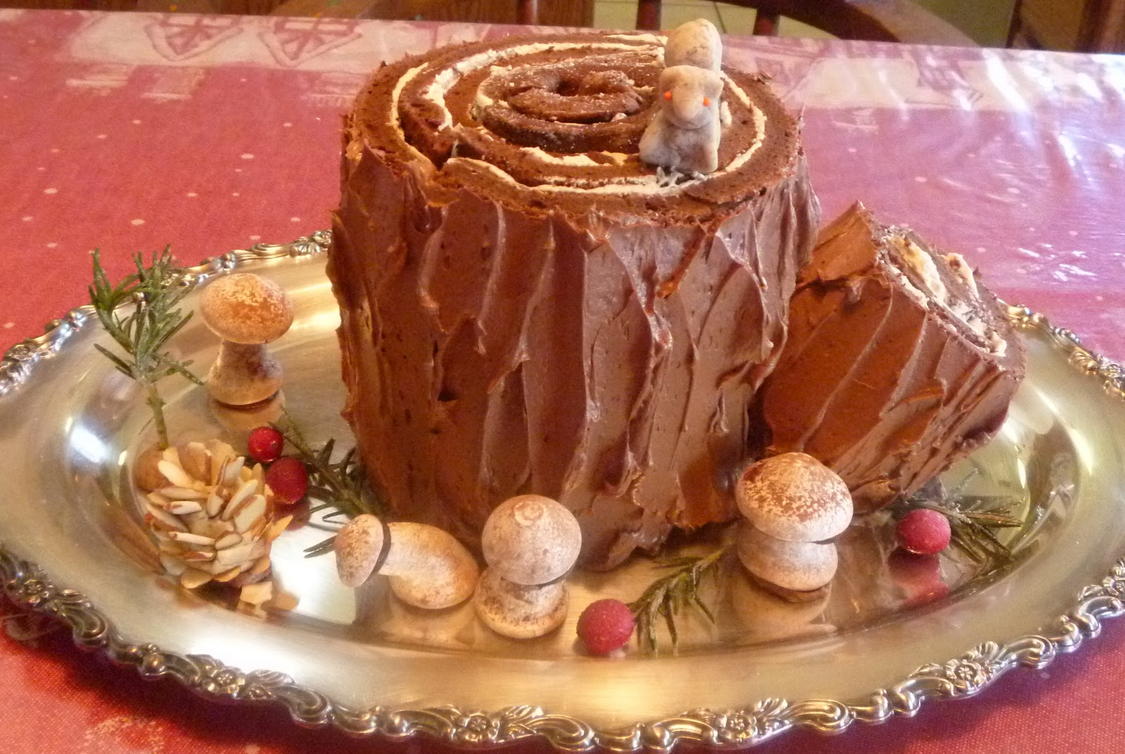 Caietul cu retete vechi si noi: Ornamente culinare. Buturuga de Craciun