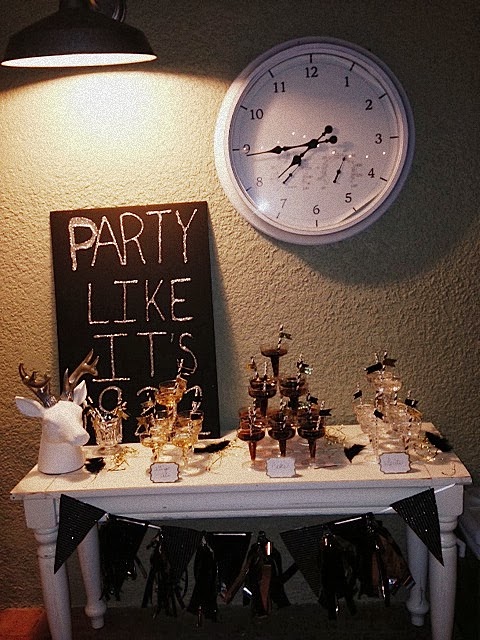 Glamour, Glitter, & Grace: Great Gatsby New Years Eve Party Glamour, Glitter, & Grace: Great Gatsby New Years Eve Party