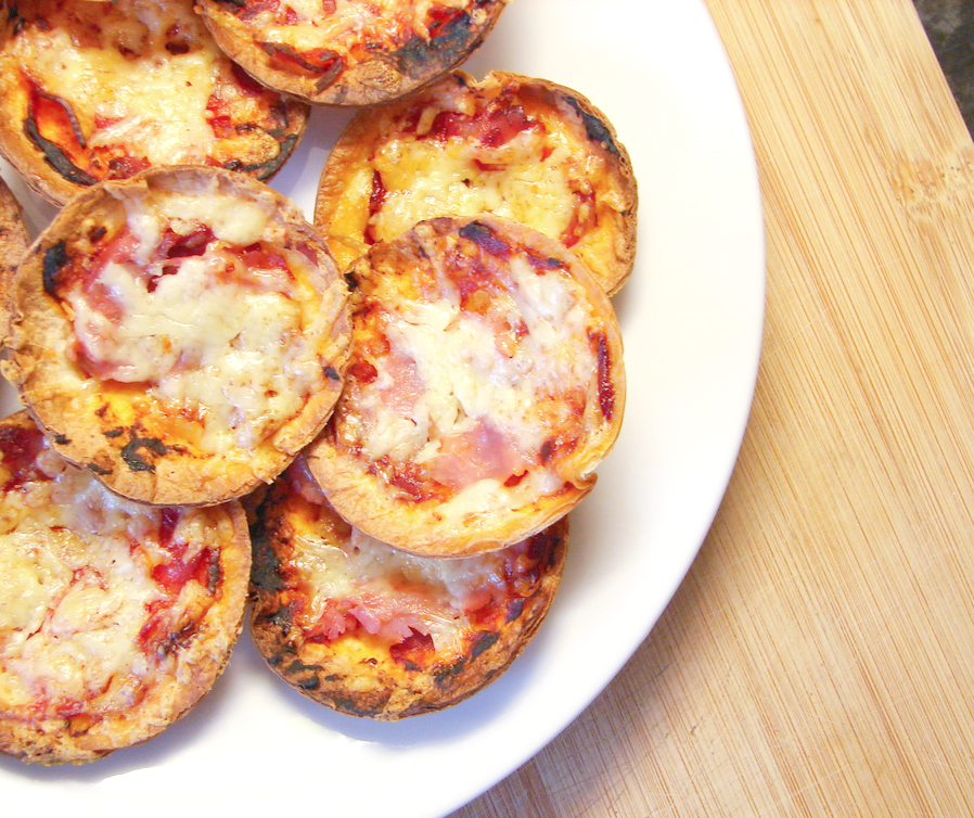 How To Make: Mini Tortilla Wrap Pizzas | Pretty and Polished