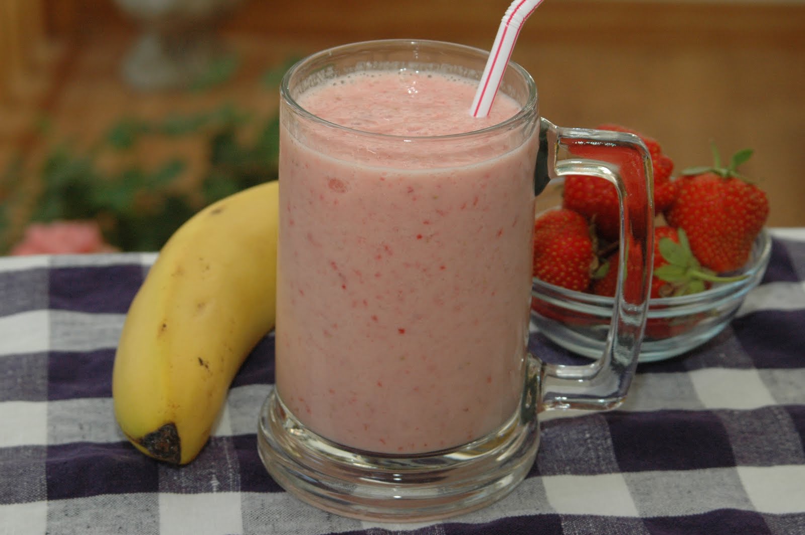 There's a Dad in the Kitchen!: Refreshing Summer Beverages