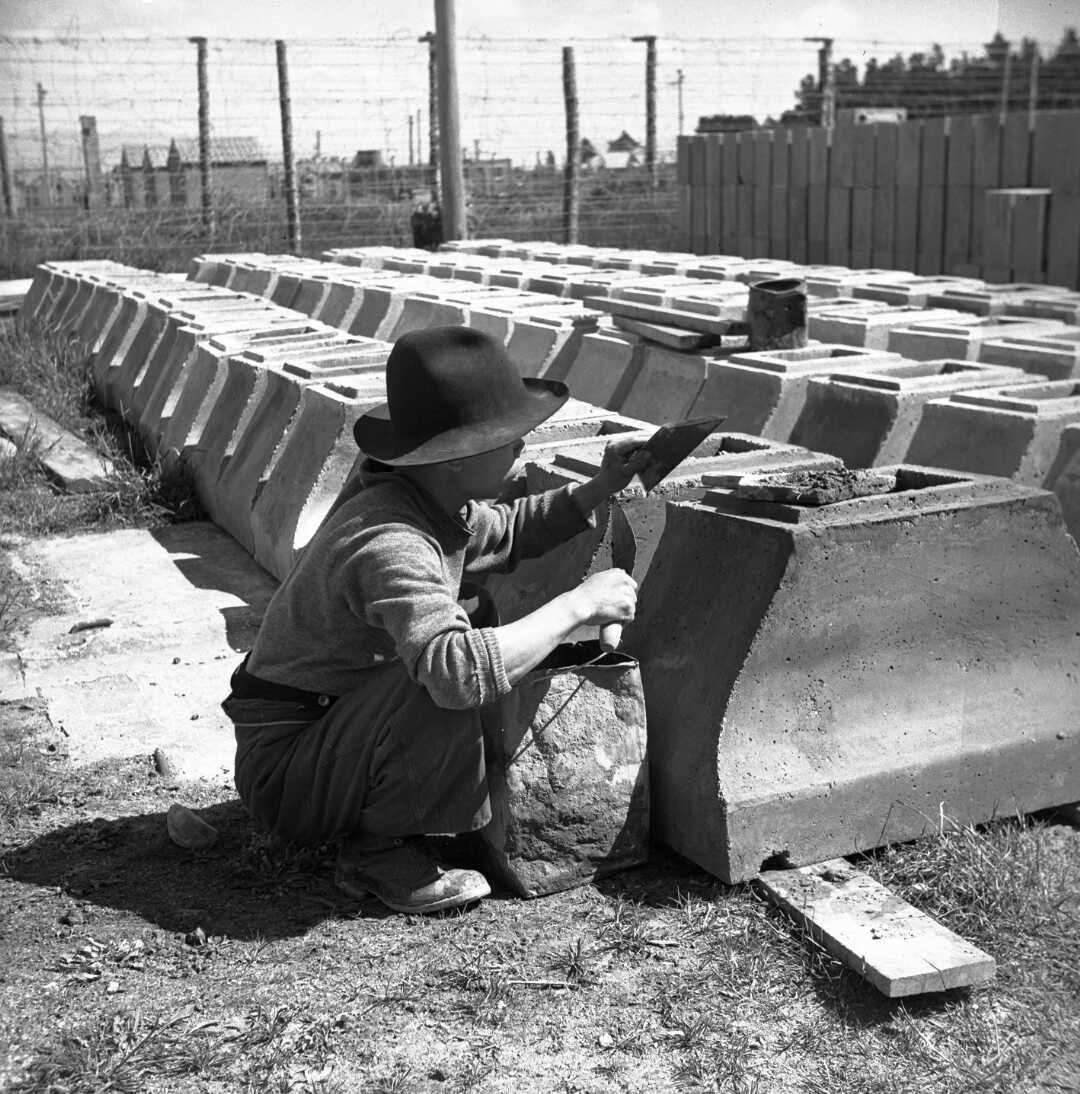 Jared Davidson: The house John Doe built: the hidden history of prison ...