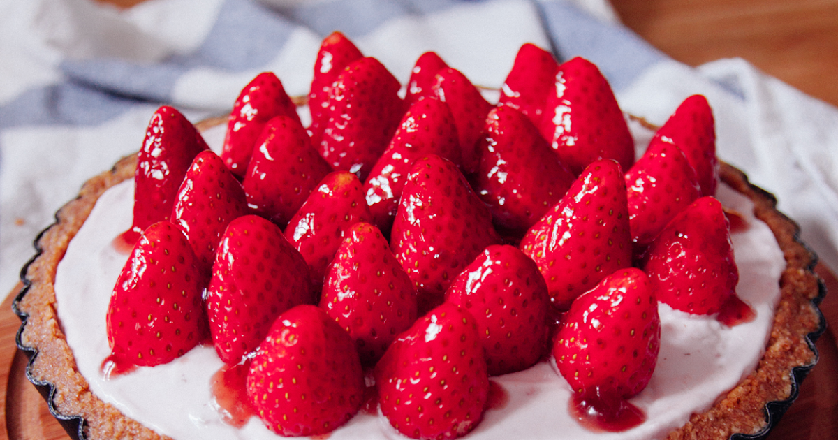 Very Strawberry Cheese Tart/ 免焗草莓芝士撻 | Happy Baking Sunday//