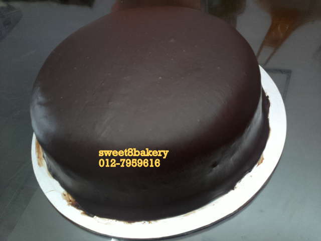 sweet8bakery - Parit Raja, Batu Pahat: Russian Black & White