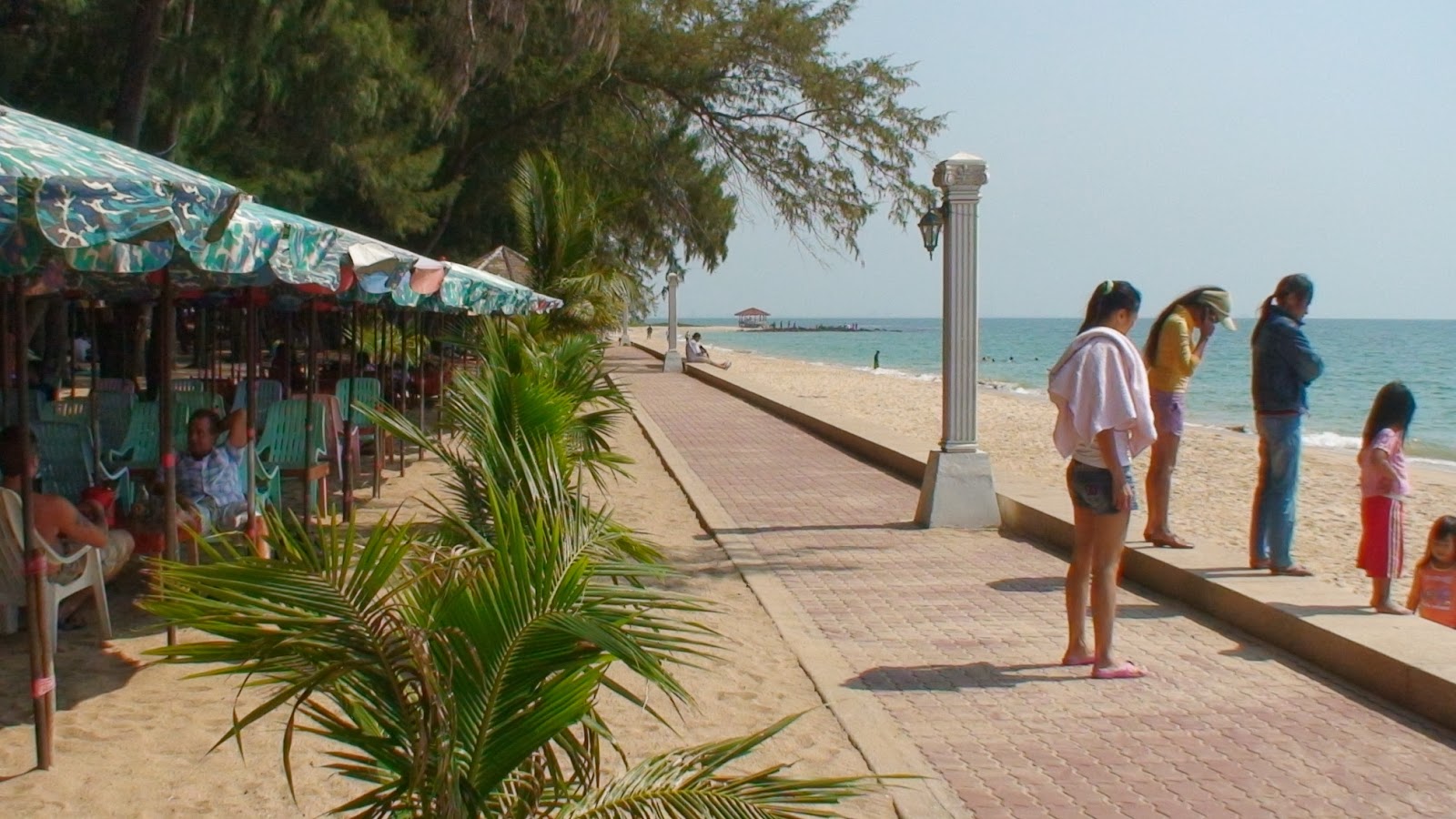 Ban Chang, Rayong, East Coast Thailand: Good morning Ban Chang....