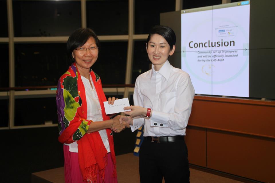 Dexterine's blogspot: What Makes a Librarian