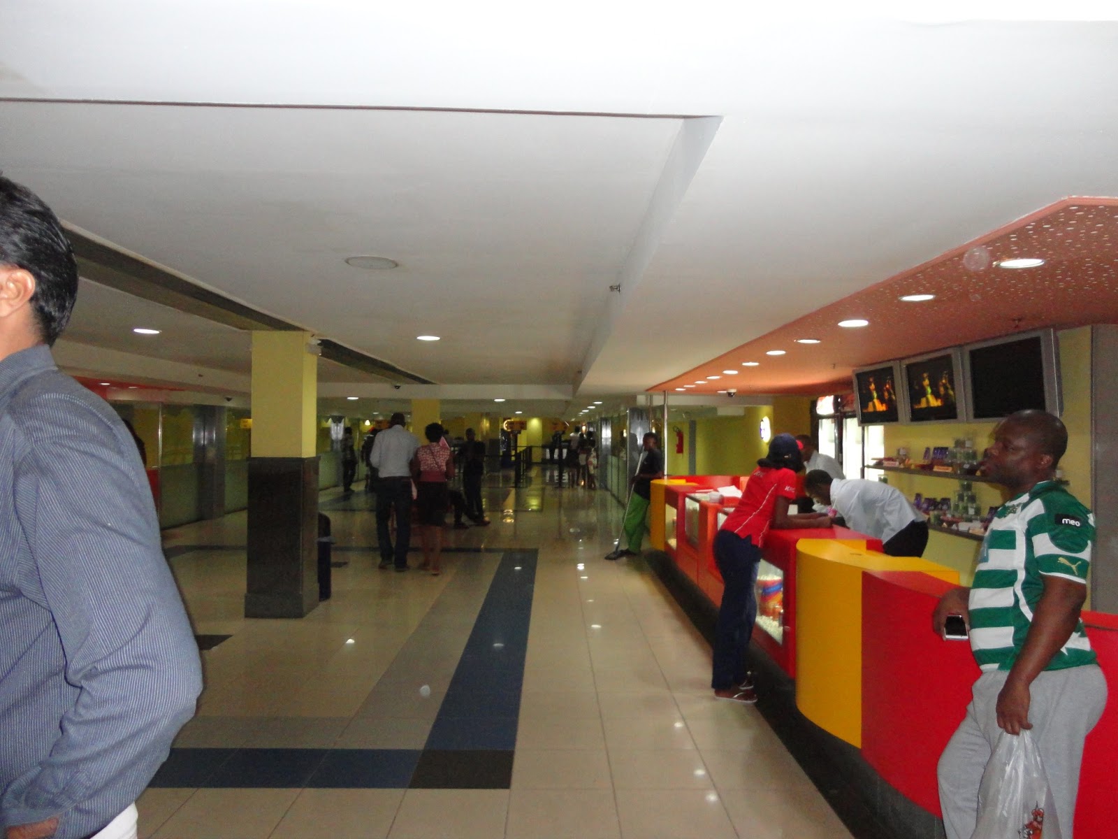 INFORMATION ABOUT ANGOLA: BELAS SHOPPING MALL IN ANGOLA