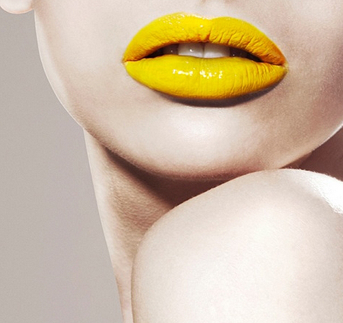 StyleJustEasier: Beauty trend of the summer-Yellow Lips!