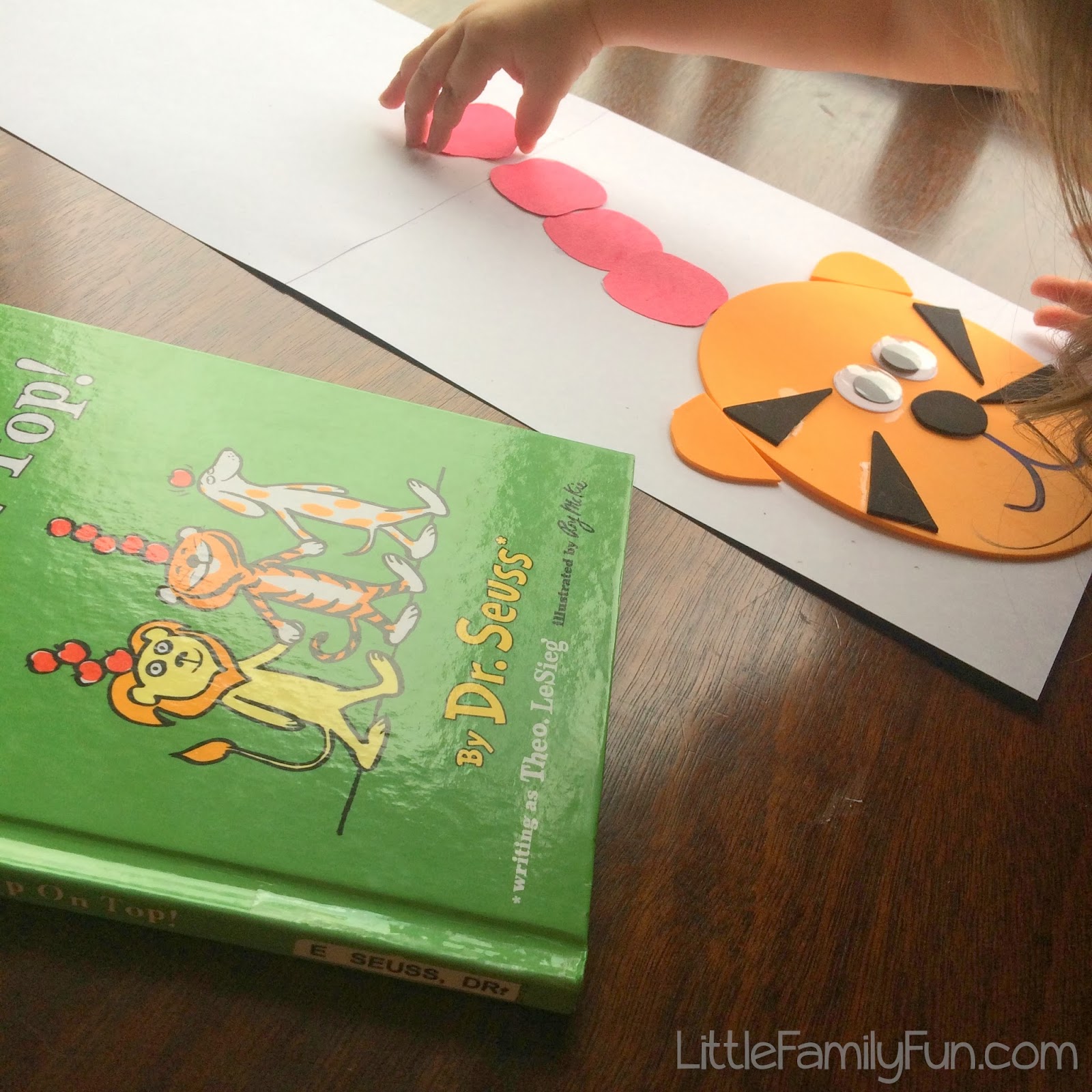 Little Family Fun: Ten Apples Up On Top Craft (Dr. Seuss Book & Craft)