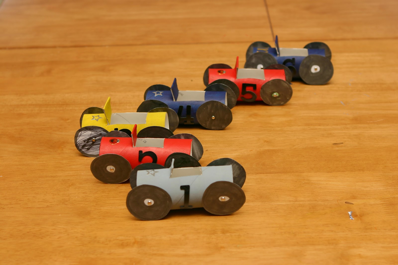 Max & Me: Toddler Tuesday - TP Roll Cars