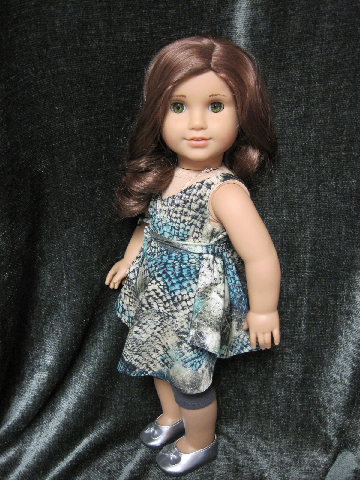 Never Grow Up: A Mom's Guide to Dolls and More: Having Fun with My ...