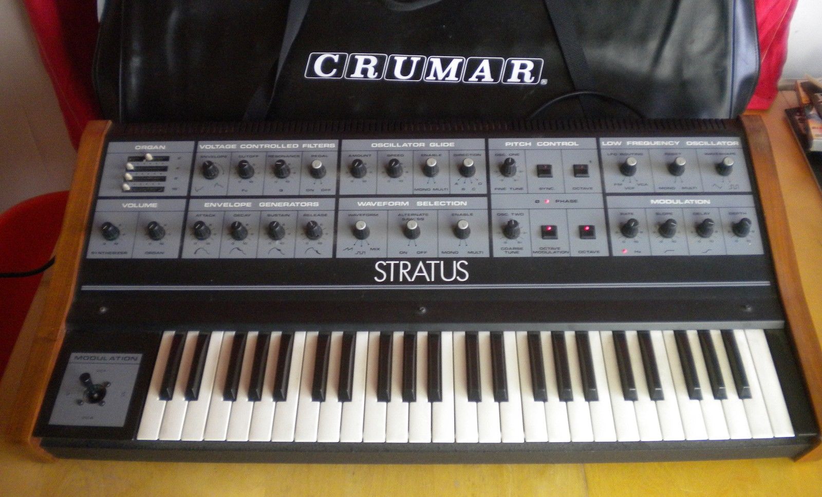 MATRIXSYNTH: Crumar Stratus Vintage 80s Synthesiser SN 00661 with ...