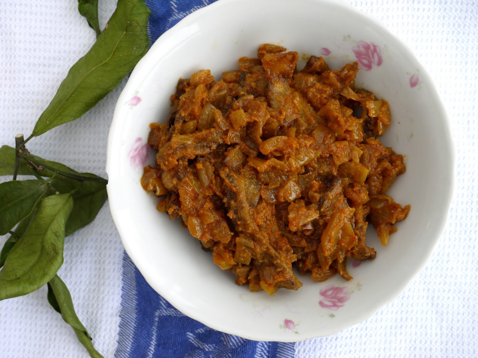 This Muslim Girl Bakes: Bitter Gourd Curry - Karela Masala.