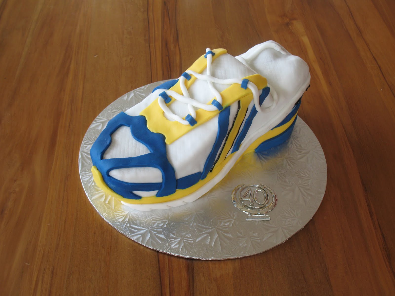 The Palagi Perspective: Making a running shoe cake!