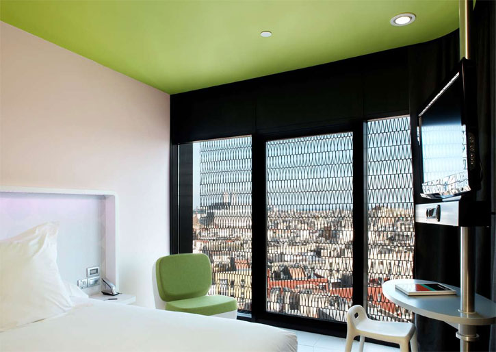 Die-Wohngalerie: Space-Look mit Neobarock: Barceló Raval in Barcelona