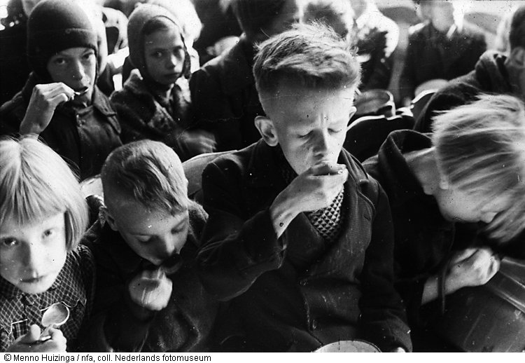 World 1900 - 1950: Dutch famine of 1944-1945 ( known as the Hongerwinter)