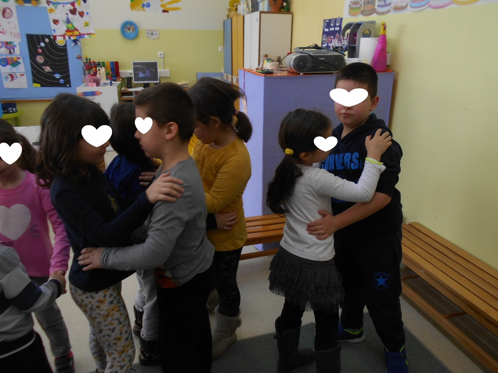 teach *play* love*inspire: Η Αμυγδαλιά και το φεγγάρι... (Μύθοι ...