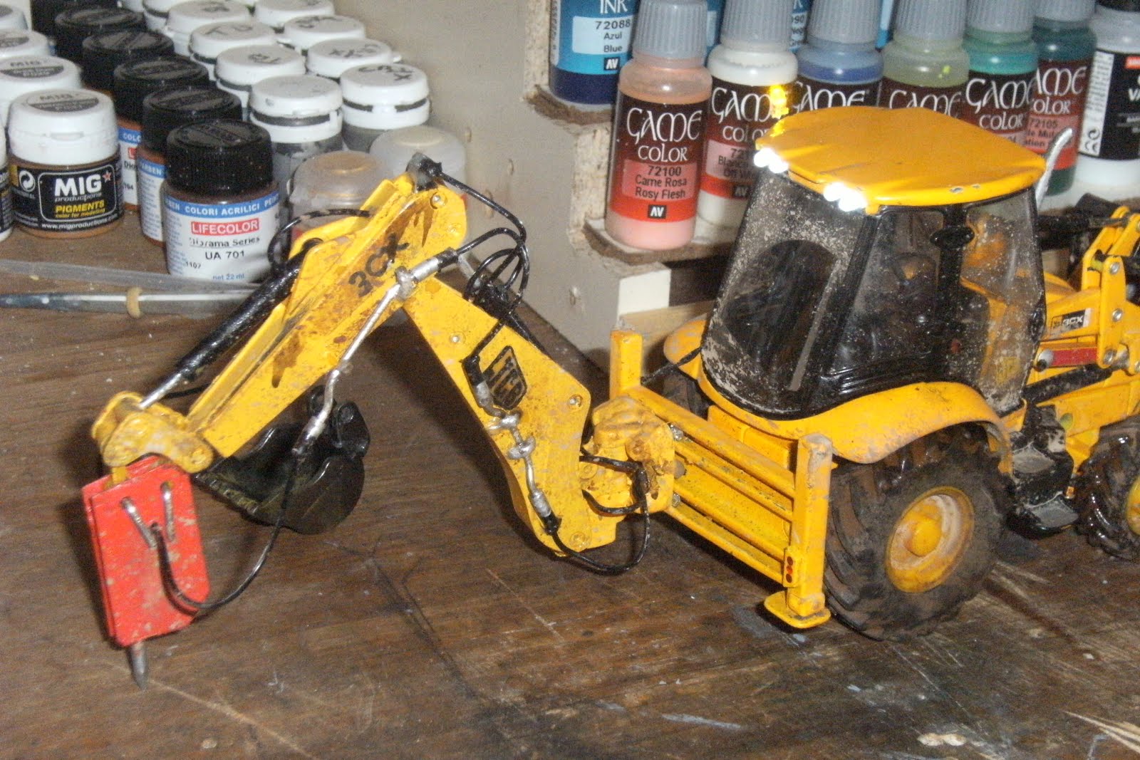 military model & scratch build pro: 1/32 jcb 3cx conversion