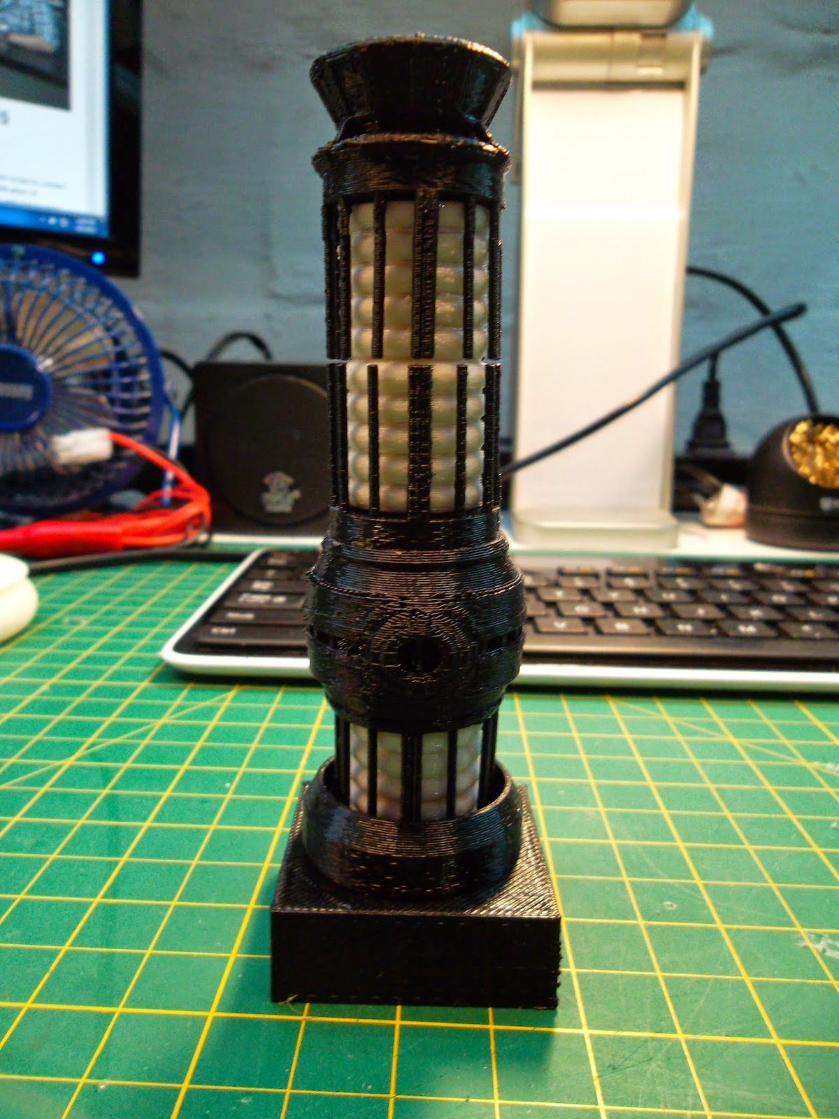 Alex Roberts Creations: 3D Printed Mini Tabletop Warp Core