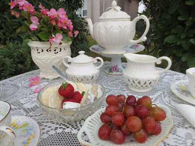 Karen's Cottage and Castle: A Lazy Hazy Summer Tea