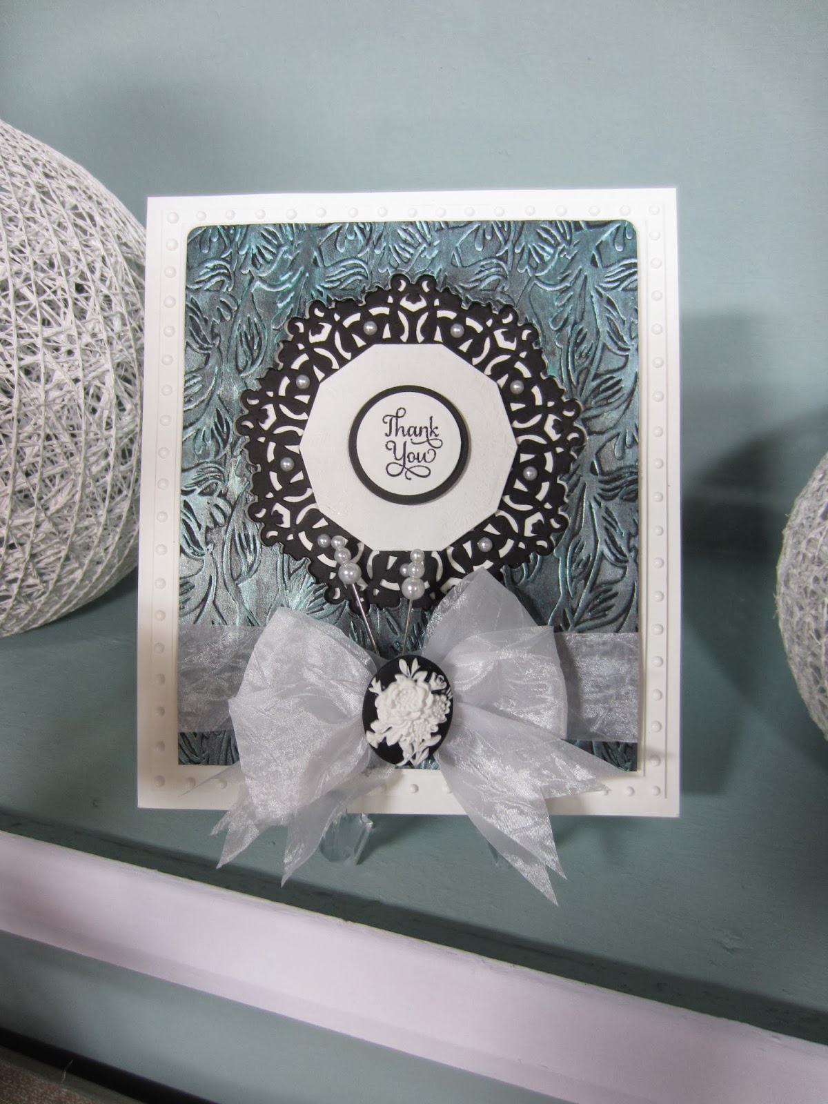 PartiCraft (Participate In Craft): Dazzling Doily