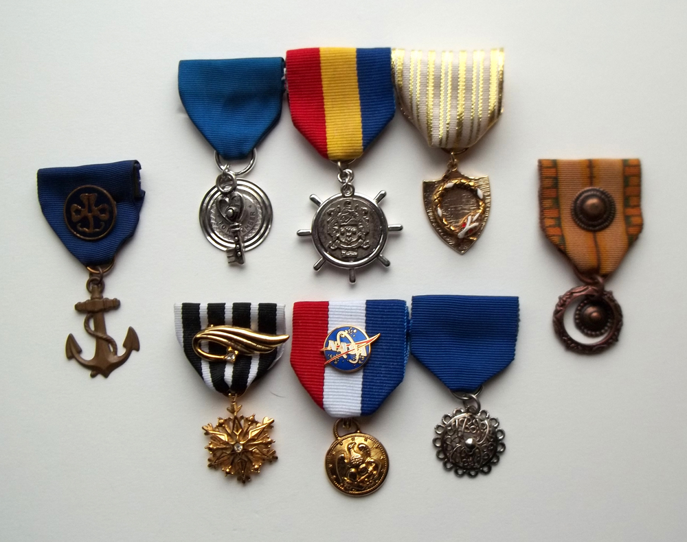 All Things Crafty: DIY "Upcycled" Costume Medals