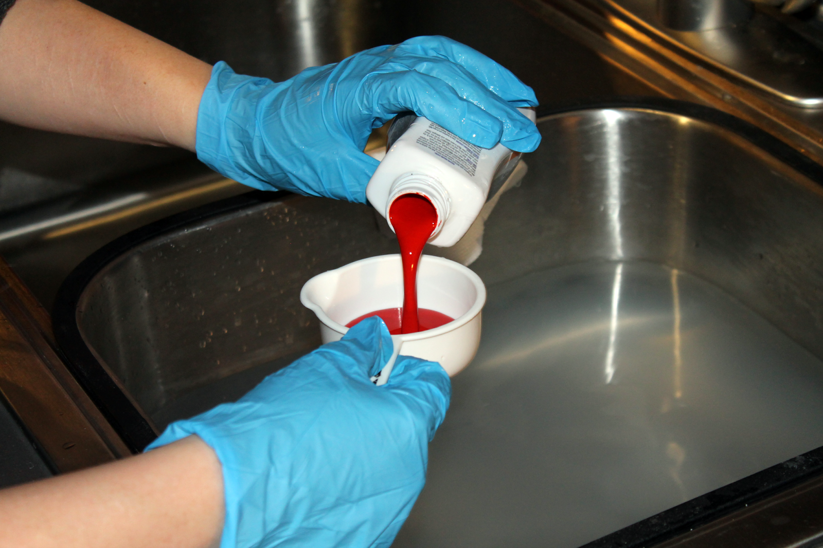 Happy Cupcake Creations: How to Dye Aida!