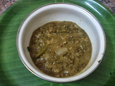South Indian Recipes: Pasi Payaru Masiyal (Mashed Green Gram Gravy)