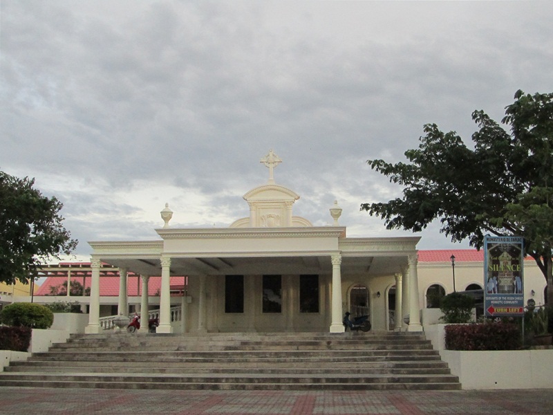 The Quaint Traveler: Monasterio De Talac (Tarlac Monastery)