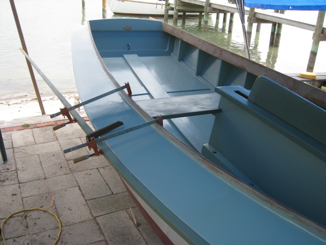 Building a Chesapeake Bay Crabbing Skiff: Rub Rail on, and More Painting