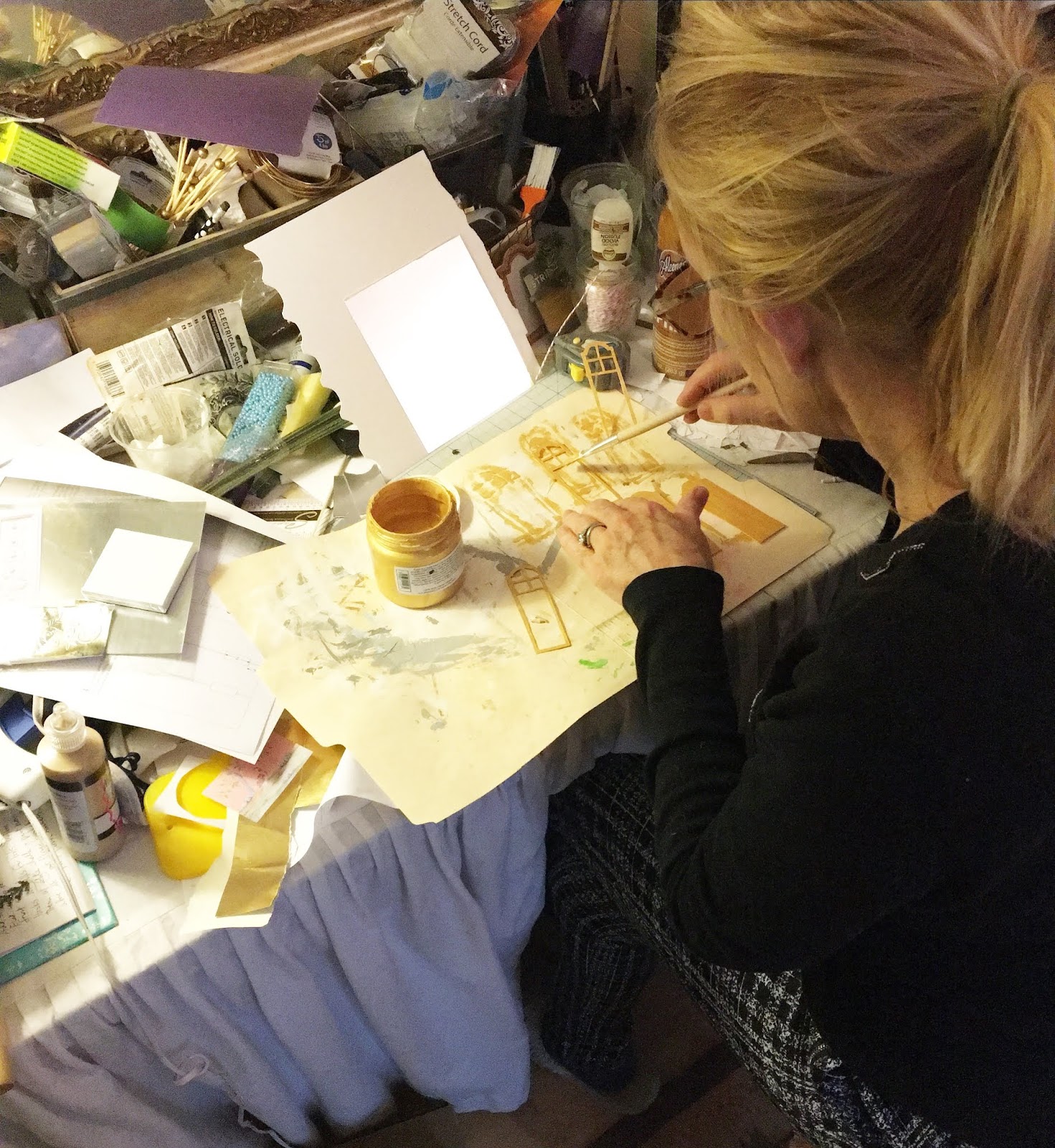 Maison Decor: Creating French Miniatures