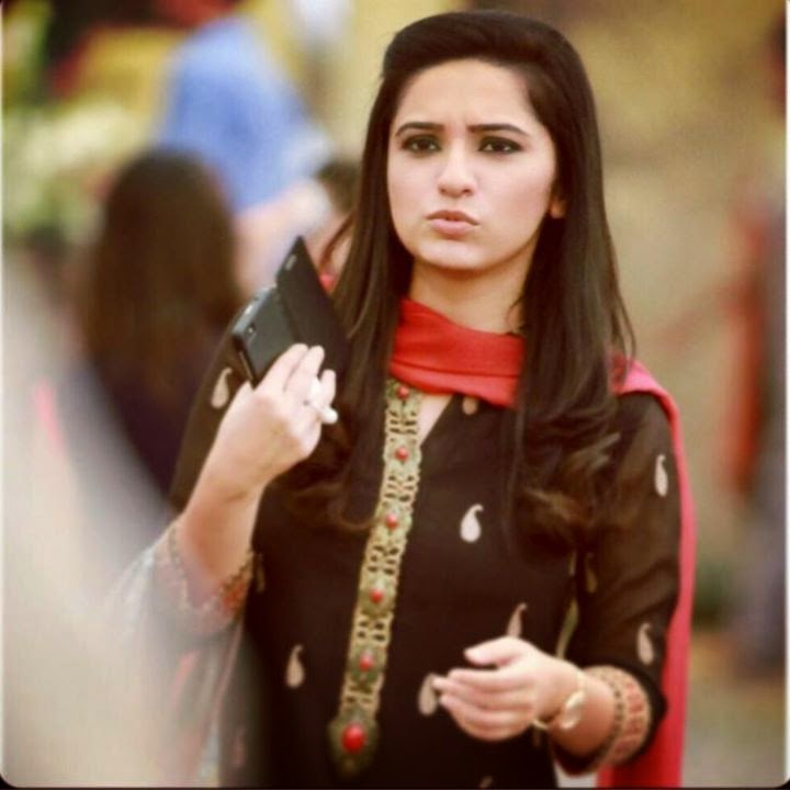 Pak Celebrity Gossip: Maria Memon Biography & Photos