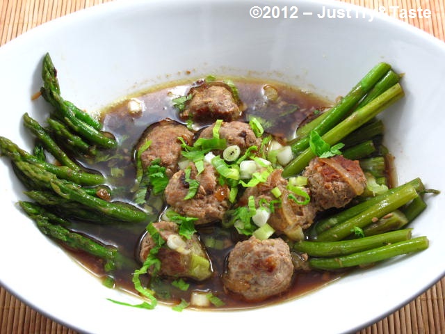 Sup Asparagus dengan Bola-Bola Daging | Just Try & Taste