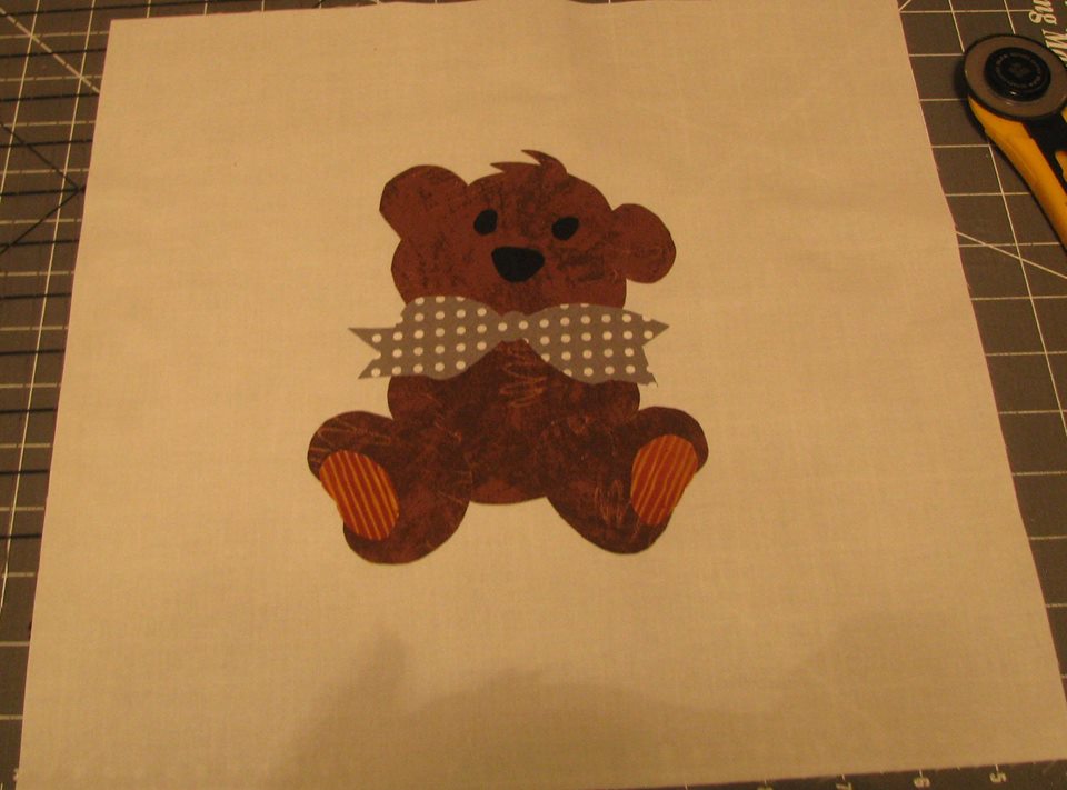 The Quilted Snail: Teddy Bear Commissioned Quilt and 2017 BOM