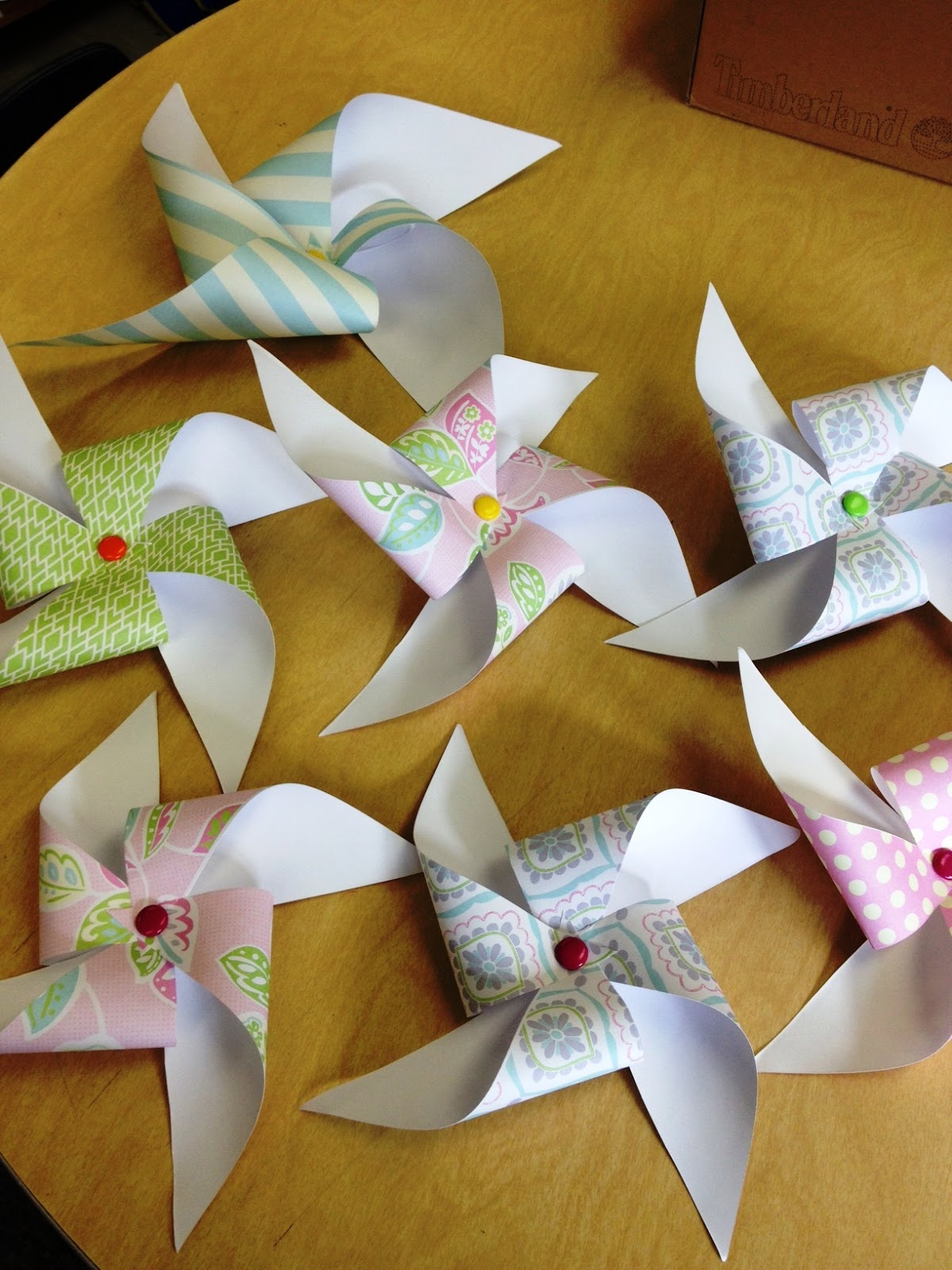 Spring Pinwheel Tutorial! - Outnumbered 3 to 1