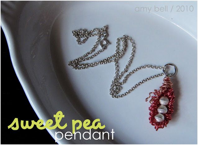 How to Make Pea Pod Pendant Tutorials / The Beading Gem