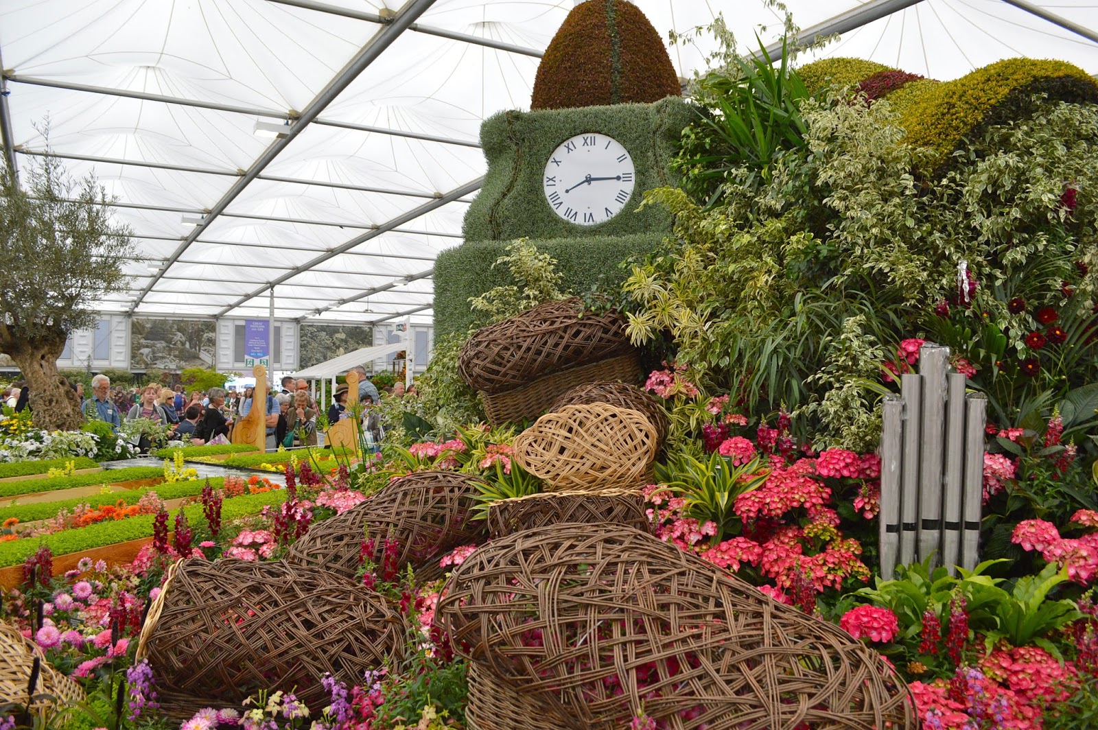 Alexandra D. Foster Destinations Perfected: London, England - RHS ...